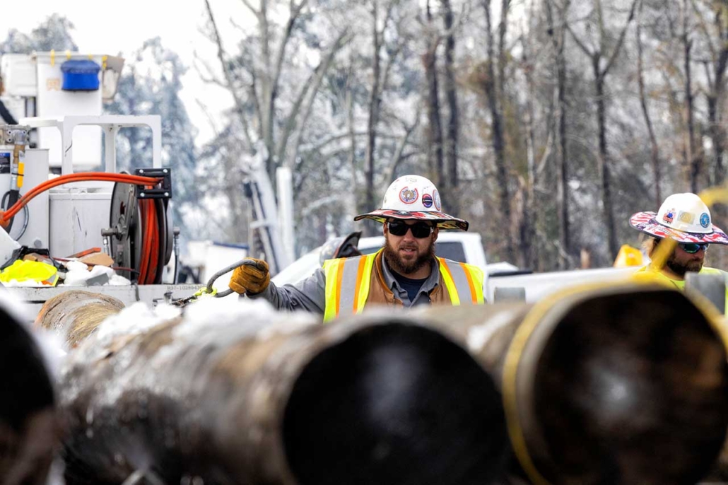 Supporting customers during storm recovery - Entergy