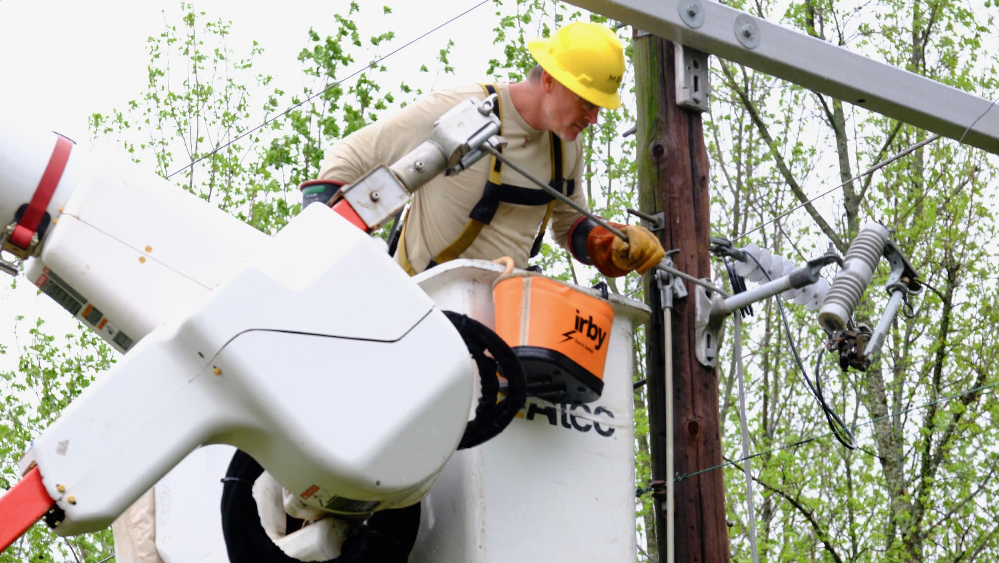 Safety remains first as Entergy Arkansas crews work to restore power ...
