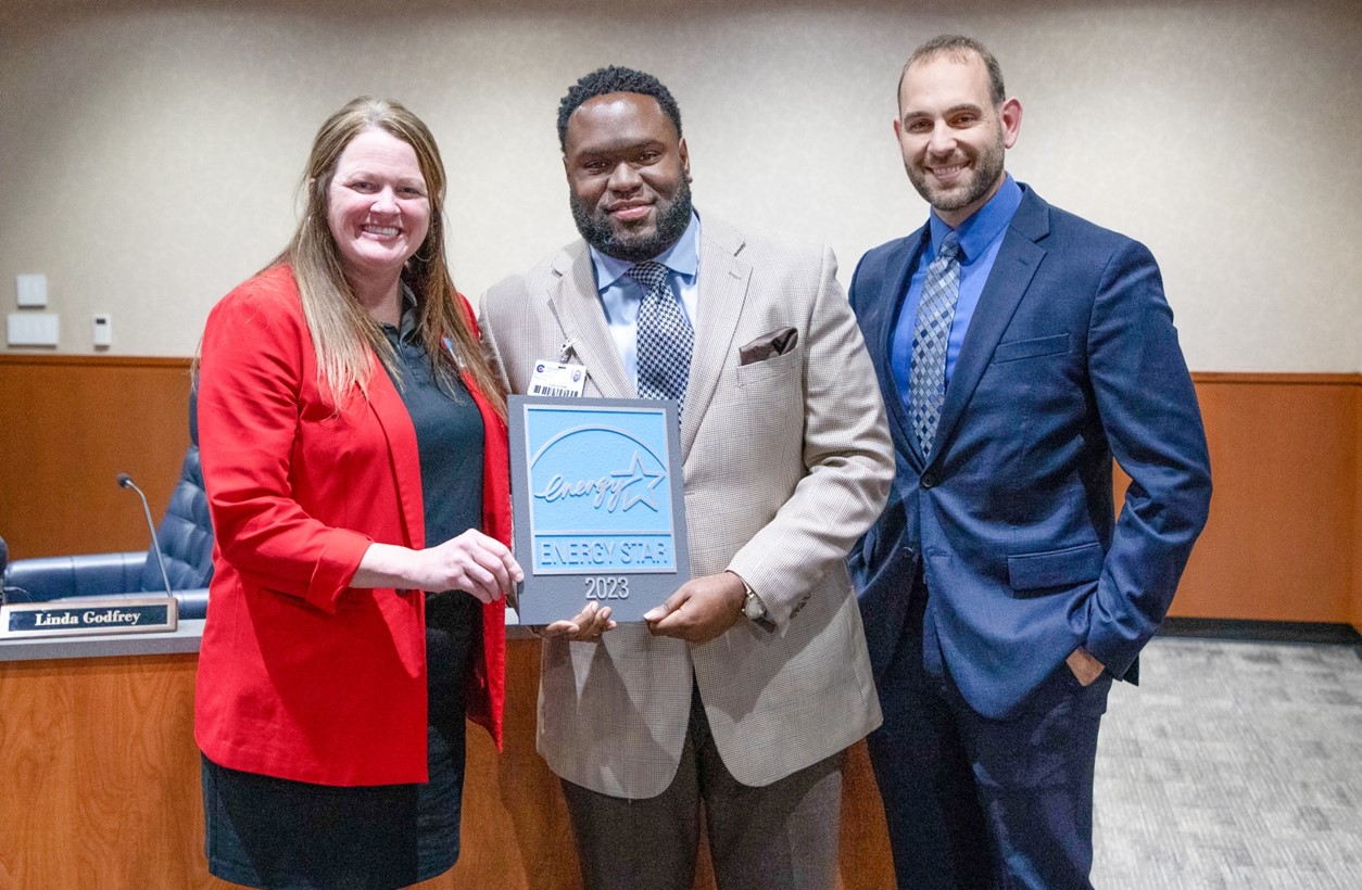 Entergy Texas helps Stockton Junior High earn ENERGY STAR® 100 ...
