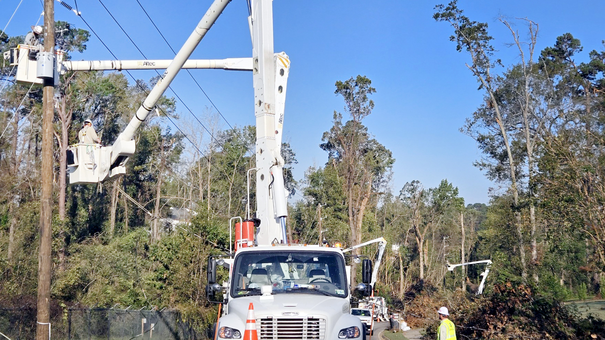 Entergy Louisiana lineworker providing mutual aid: ‘Here to get a job ...