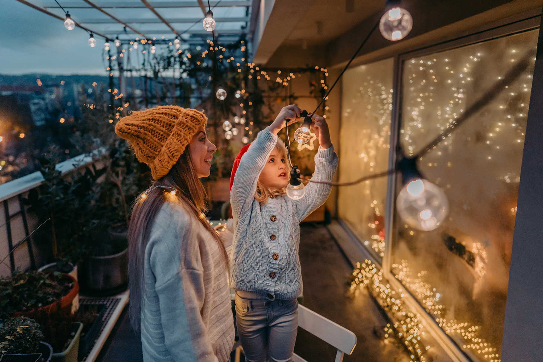 Brighten your holidays safely with lighting tips from Entergy Arkansas ...