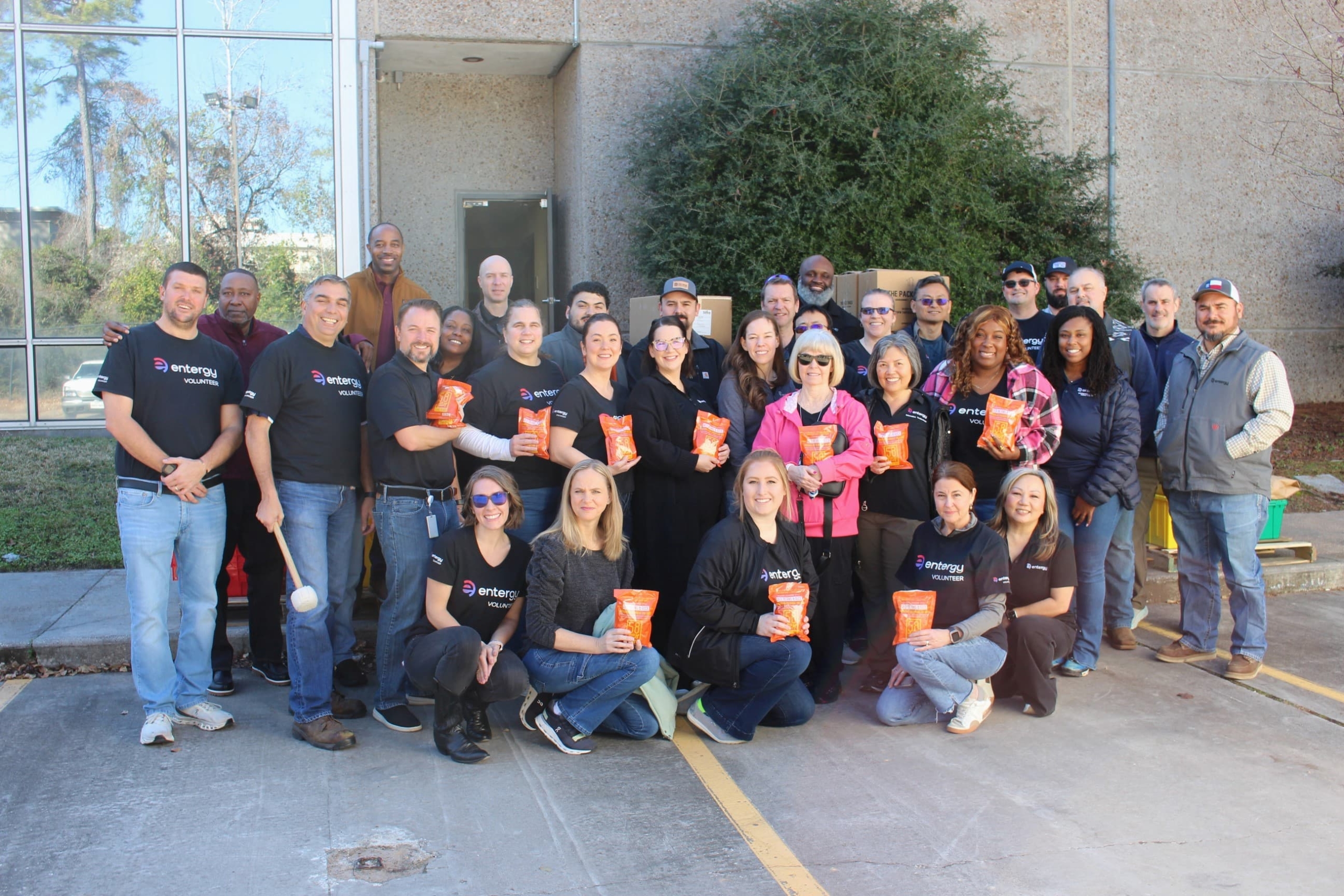 Entergy Texas volunteers pack 10,000 meals to fight hunger in Southeast ...