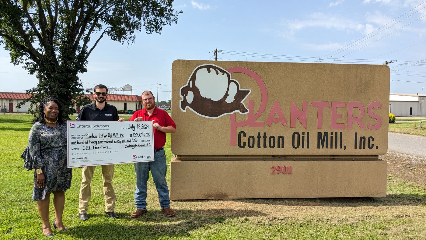 Entergy Arkansas awards over $250,000 in incentives to Planters Cotton ...