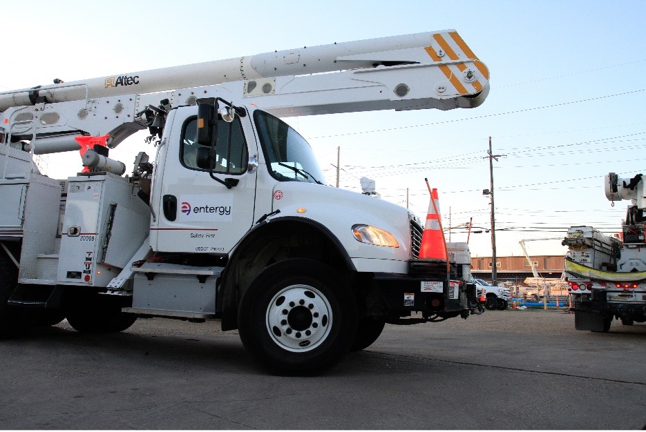 Entergy Texas crew springs into action after serious car accident - Entergy