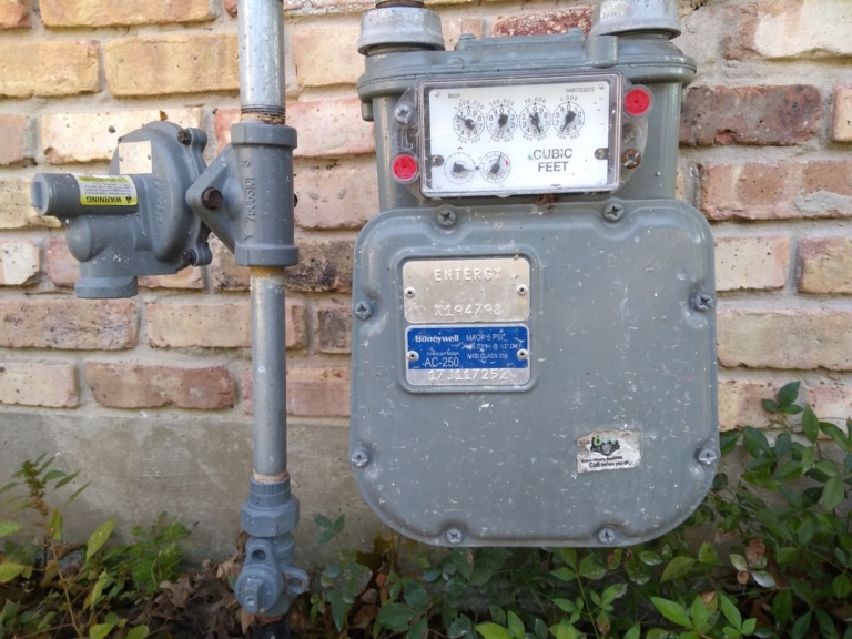 Entergy gas distribution business sale